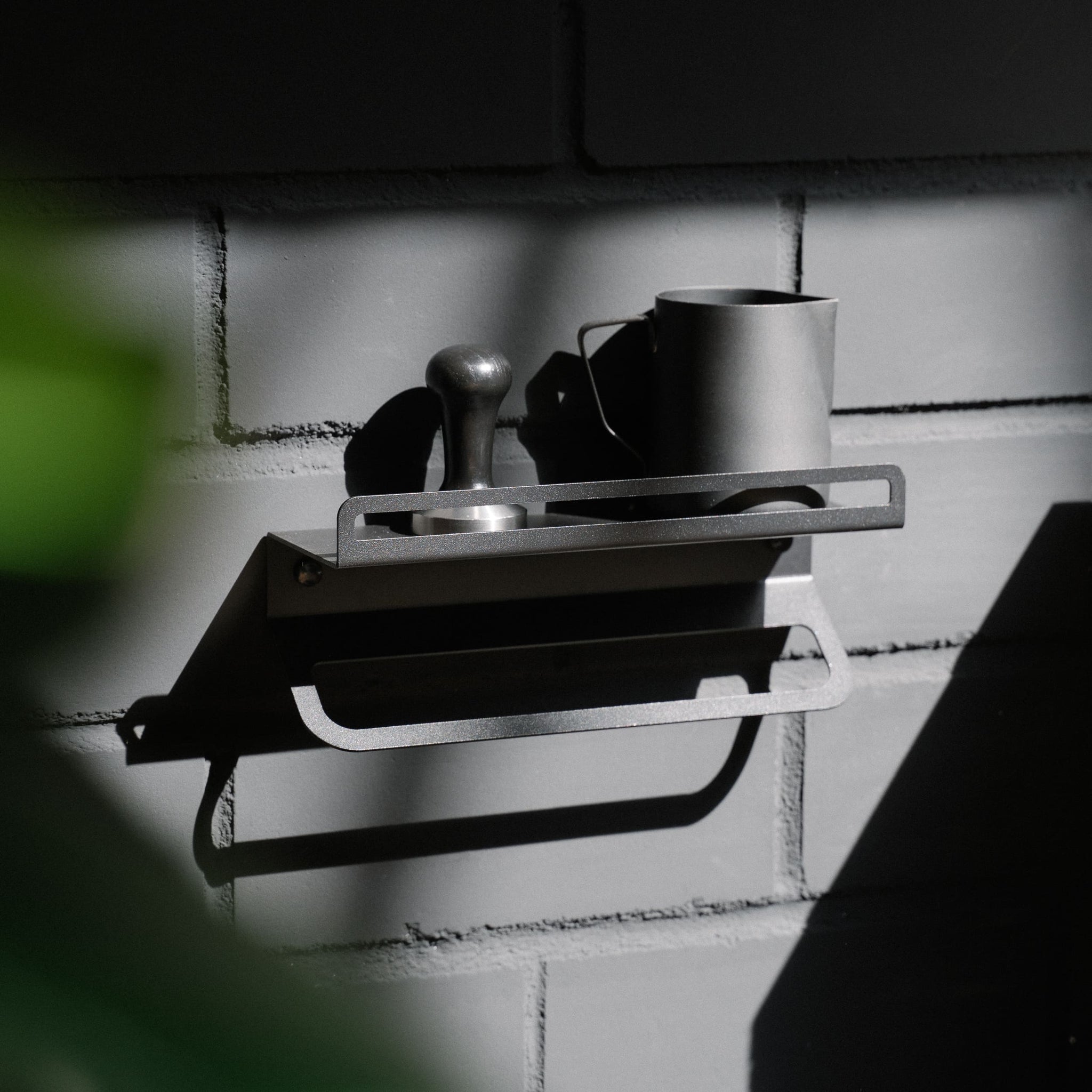 FLATE® Towel Rack: Das kleine Barista Wandregal für Kaffeezubehör